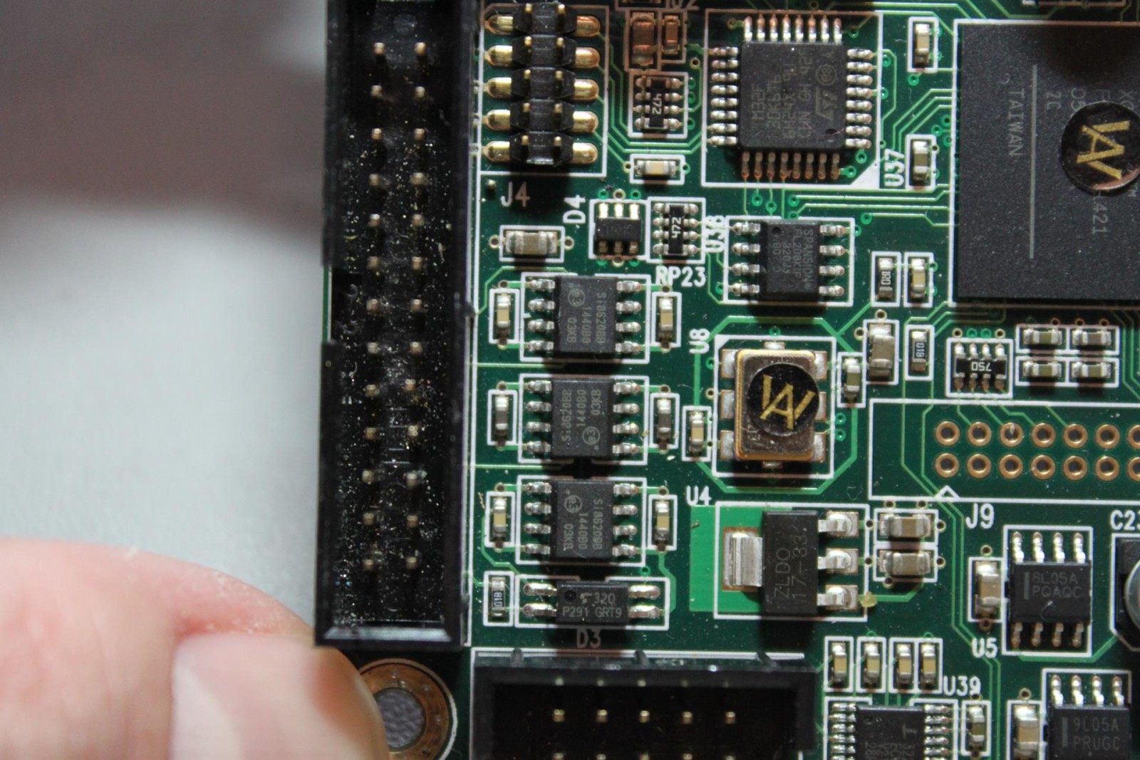 Soekris R-2R: Damaged isolator fix | Dimdim's Blog